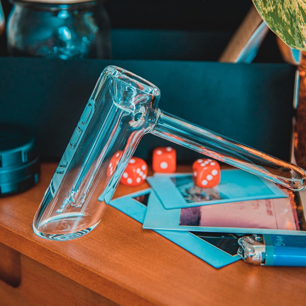 Mastering The Art Of The Weed Bubbler Bong – Glass Bongs Australia