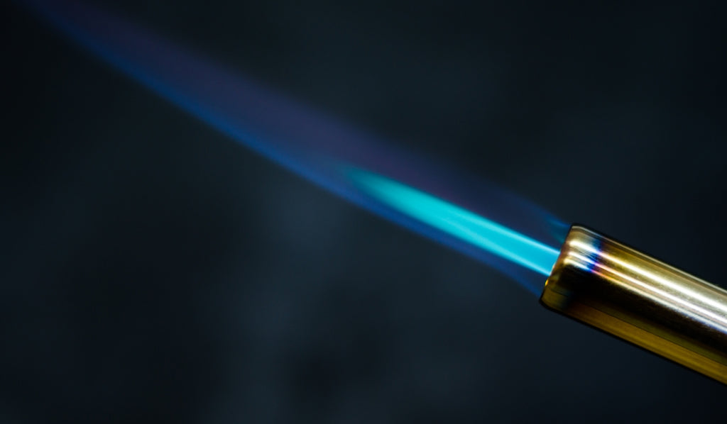 How To Refill and Use A Jet Lighter – Glass Bongs Australia