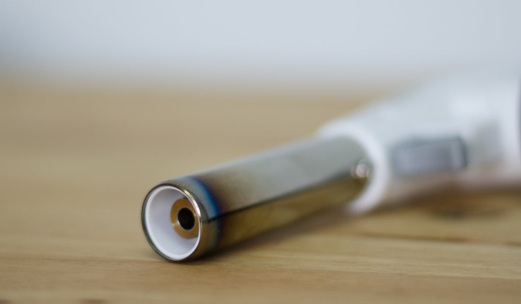 How To Refill and Use A Jet Lighter – Glass Bongs Australia