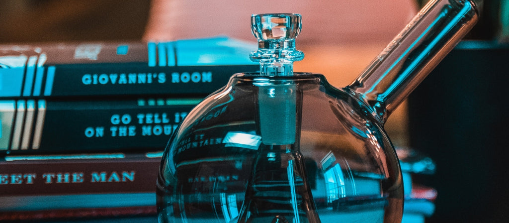 Mastering The Art Of The Weed Bubbler Bong – Glass Bongs Australia