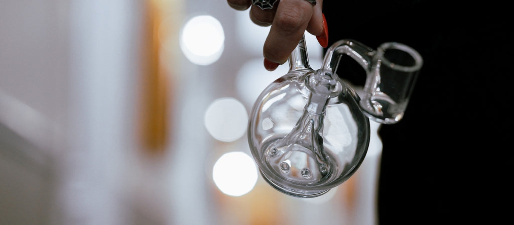 Mastering The Art Of The Weed Bubbler Bong – Glass Bongs Australia