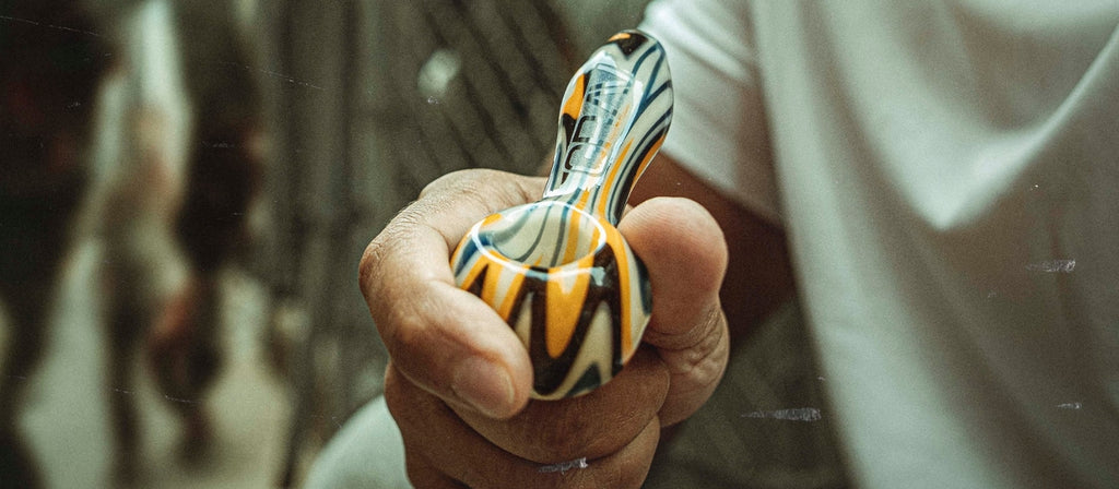 Puffing in Style: Your Complete Guide to Choosing and Using Glass Pipe ...