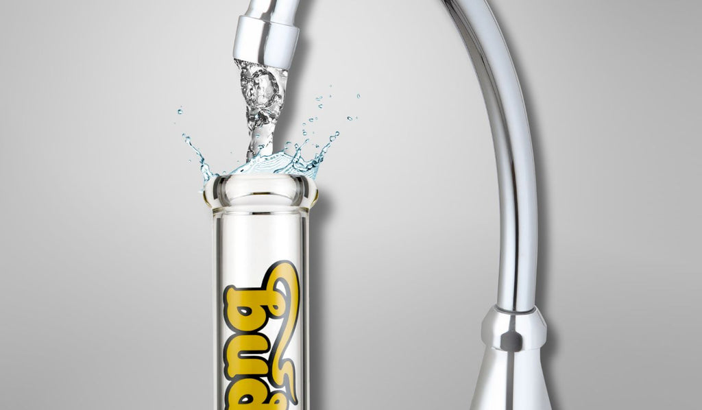 How To Clean A Bong: Step-By-Step Guide for a Sparkling Water Pipe ...