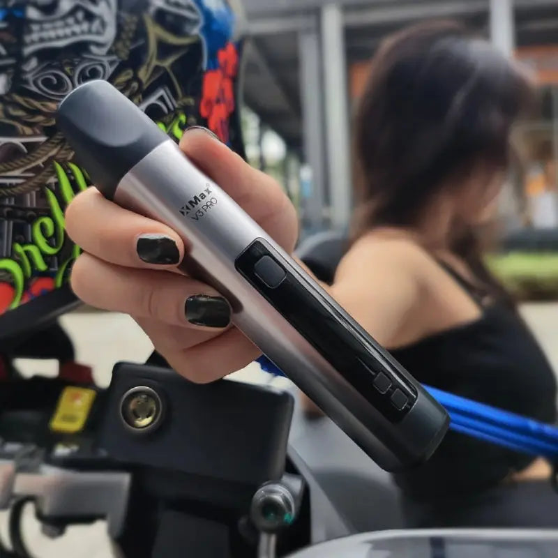 XMAX V3 Pro Vaporizer - Experience The Future Of Portable Vaping ...